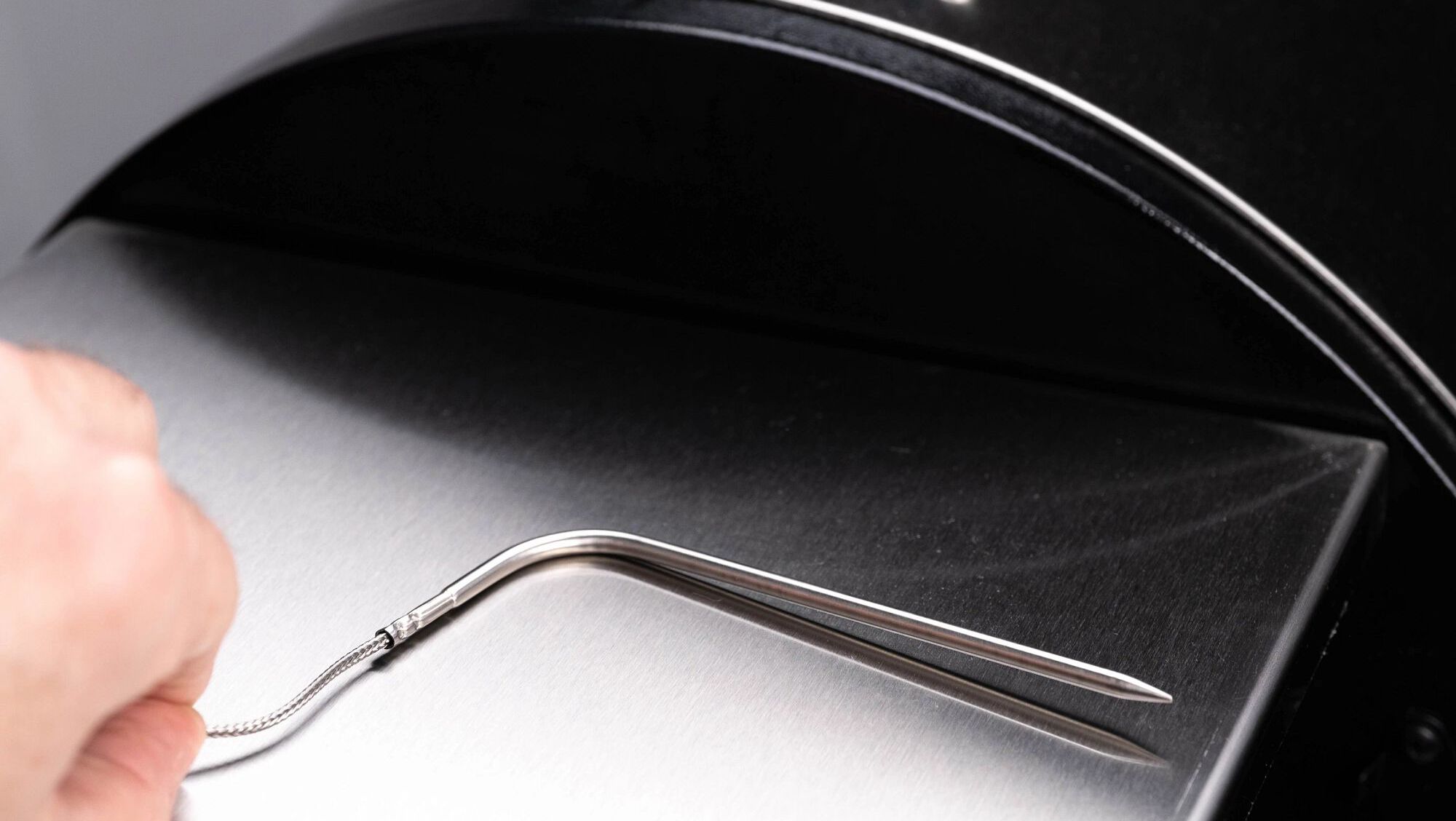 Grilla Chimp Portable Wood Pellet Grill with Alpha Connect | MEAT